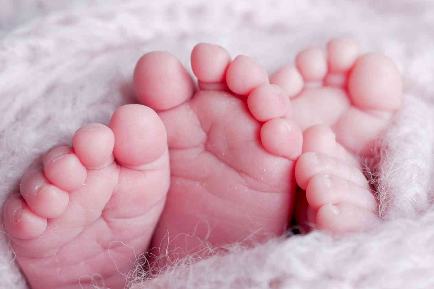 U K Twins Born At 22 WEEKS And Given zero Chance Of Survival Are